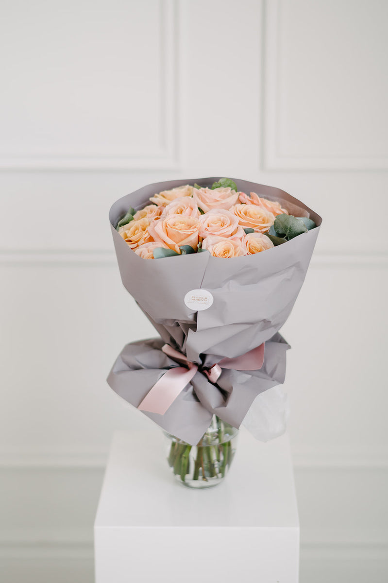 Shimmer Rose Mono Bouquet – Blossom Moments