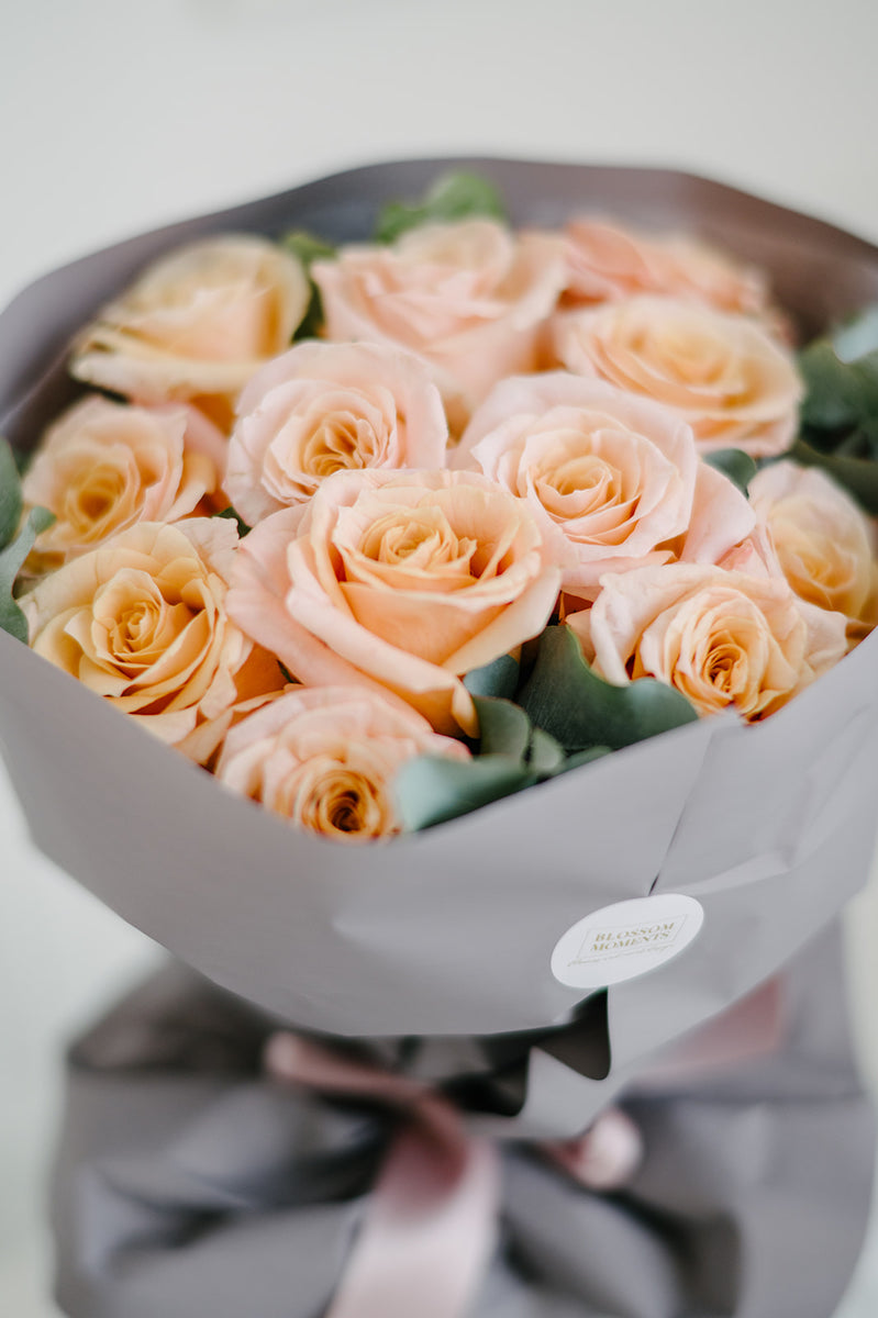 Shimmer Rose Mono Bouquet – Blossom Moments